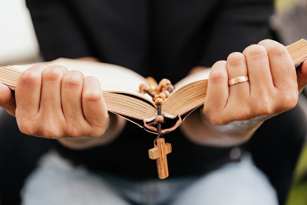 The Meaning of the Trinity Knot: A Comprehensive Guide - SFCritic